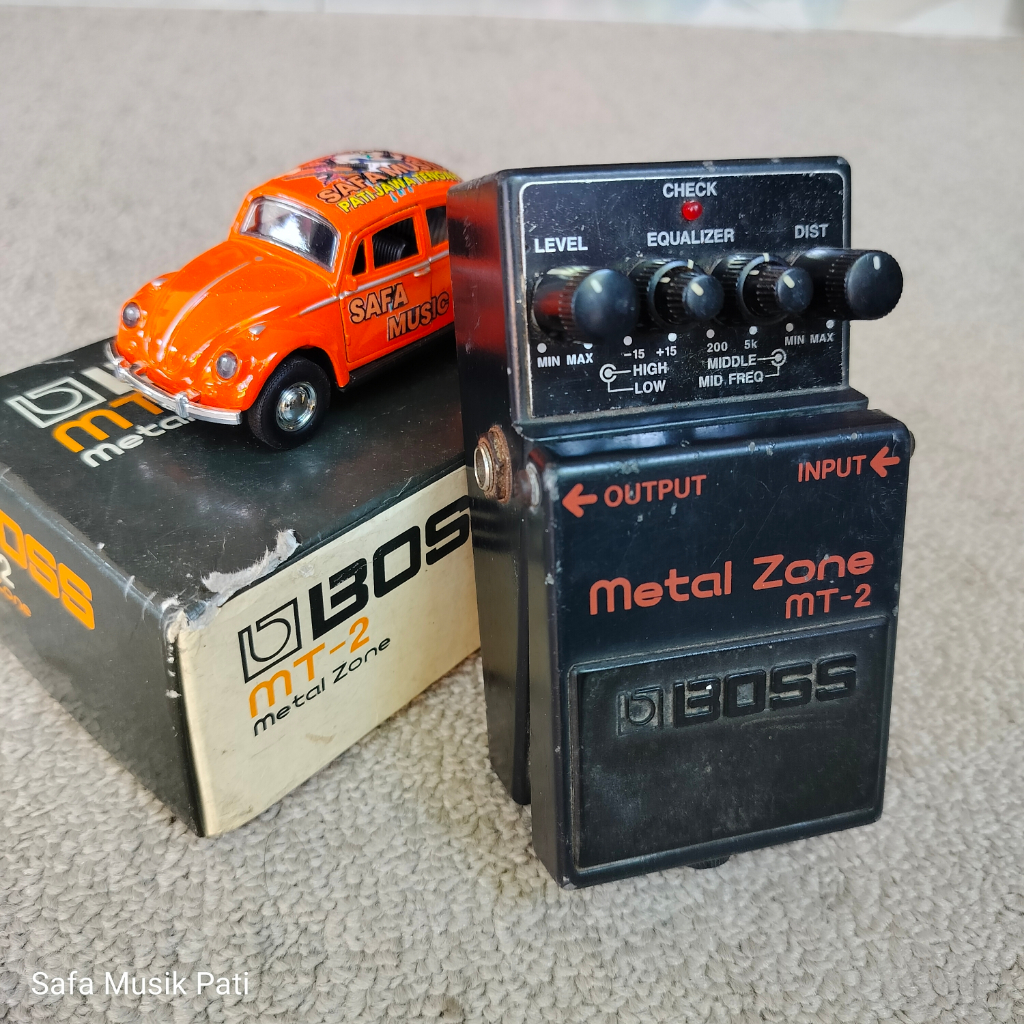 Jual Boss Metal Zone MT-2 Original Dusbuk, Sangat Terawat SM-SLS ...