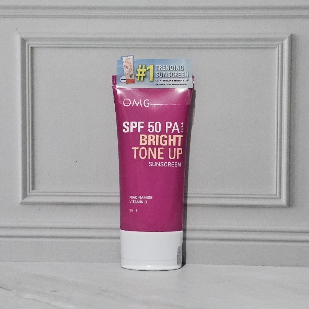 Jual OMG Oh My Glow Bright Tone Up Sunscreen SPF50 PA++++ 25ml | Shopee ...