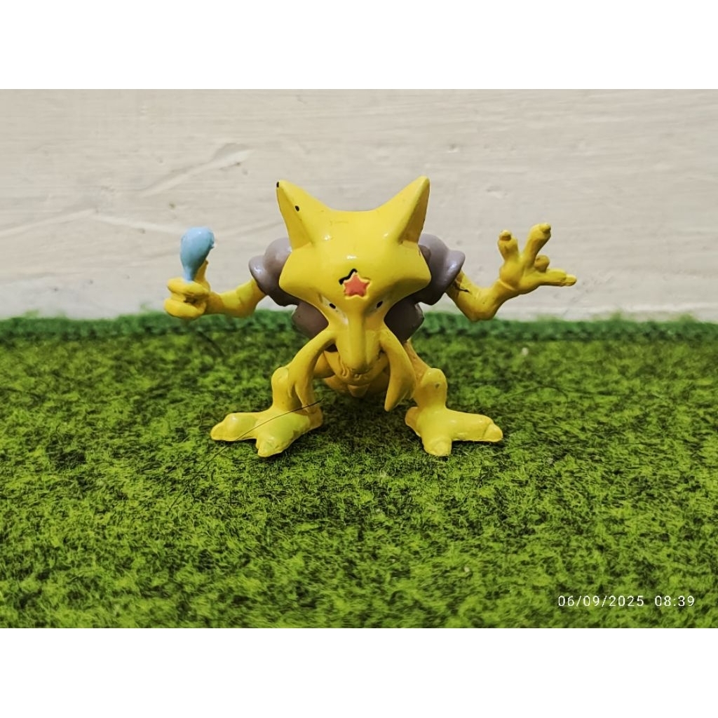 Jual ACTION FIGURE / KOLEKSI / HIASAN POKEMON ALAKAZAM ORIGINAL TOMY 90 ...