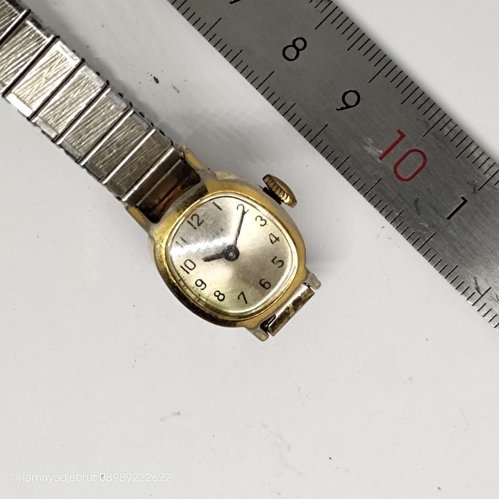 Jual Jam Timex Ladies Manual Hand Winding Oval Gold Bekas | Shopee ...