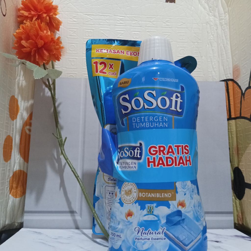 Jual sosoft detergent cair 700ml bonus 360ml | Shopee Indonesia