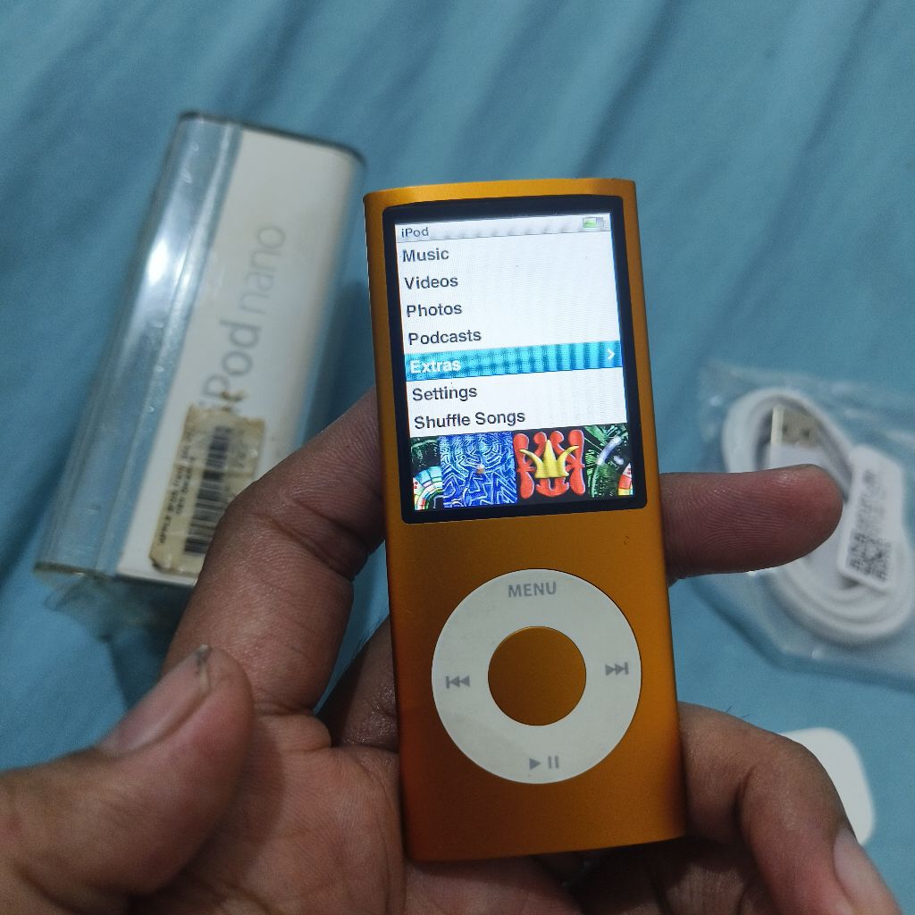 Jual ipod nano gen 4 16 GB orange seperti baru lengkap dengan kotaknya ...