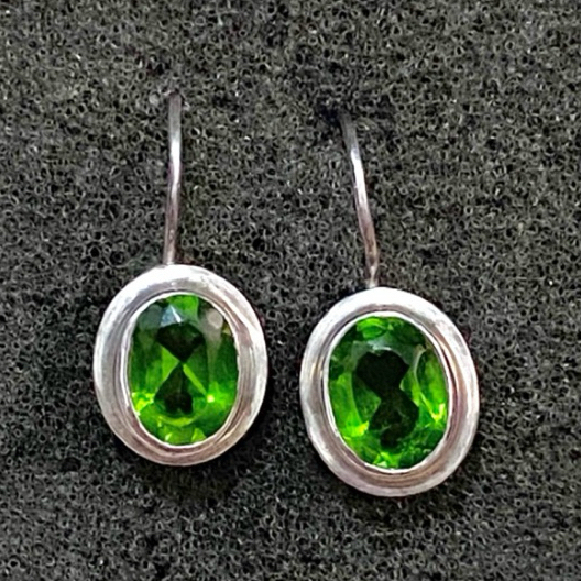 Jual Anting Perak Gantung Oval Flatty Tsavorite Hooked Earrings (925 ...