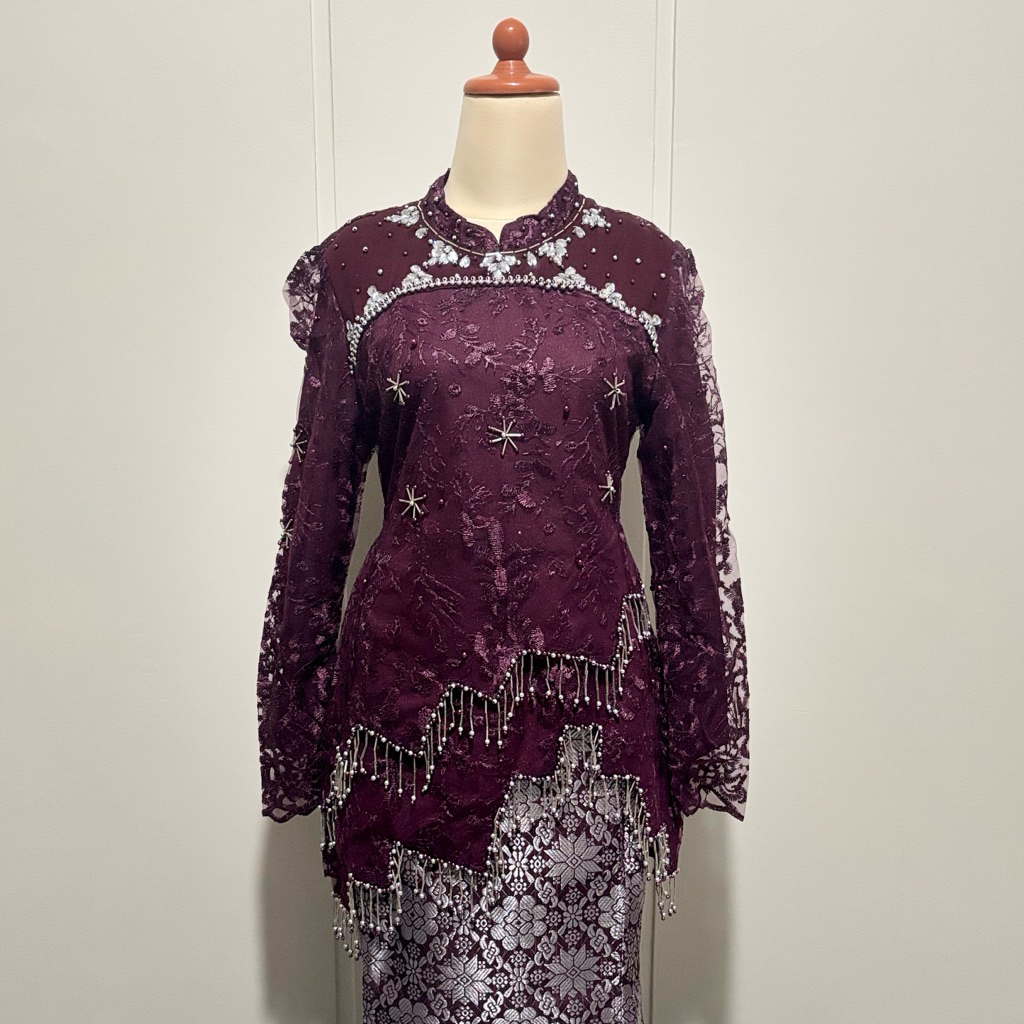 Jual Kebaya Kirana / kebaya modern / kebaya mewah | Shopee Indonesia