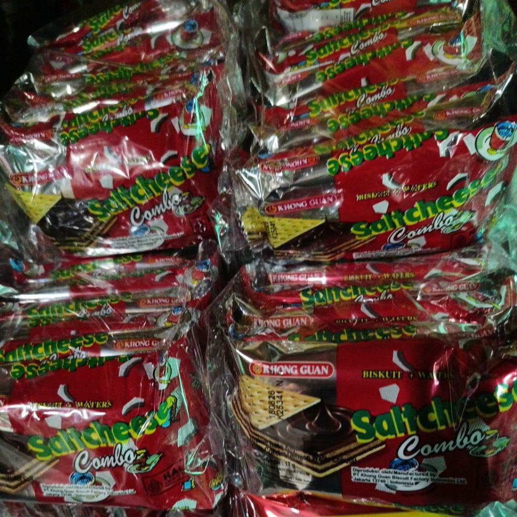 Jual BISKUIT SALTCHEESE COMBO (10 x 17GR) | Shopee Indonesia