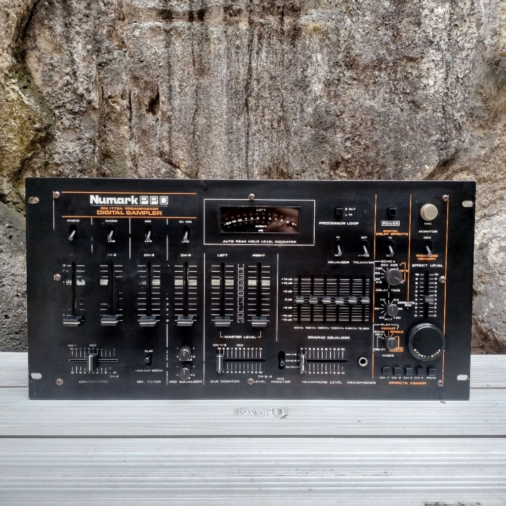 Jual Mixer DJ Numark PPD Digital Sampler Vintage Original 1970-an Bekas ...