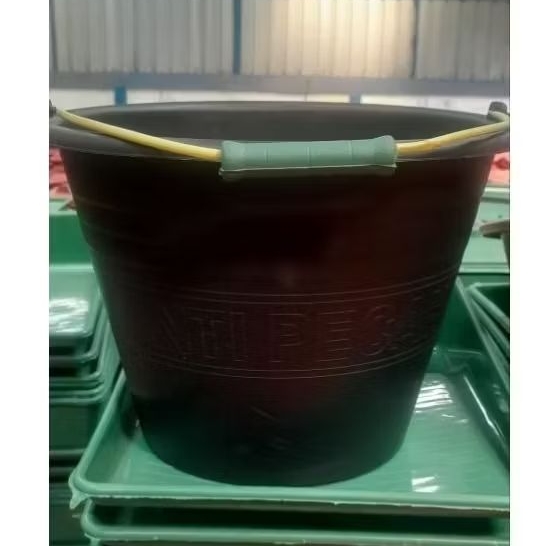 Jual Ember Bangunan Ember Cor Ember Hitam ukuran 18 volume 12 liter ...