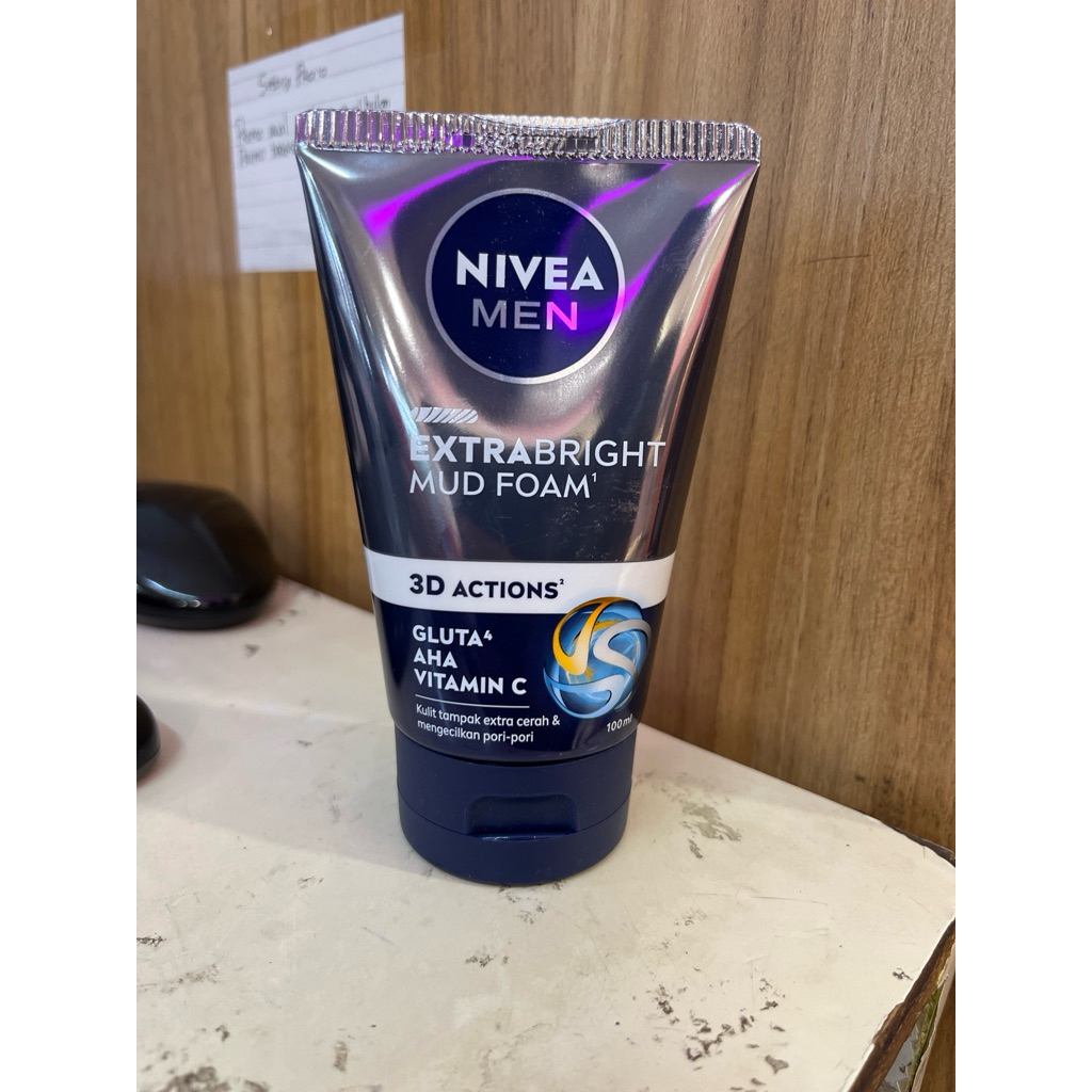 Jual Nivea Men ExtraBright mud foam 100ml gluta aha | Shopee Indonesia