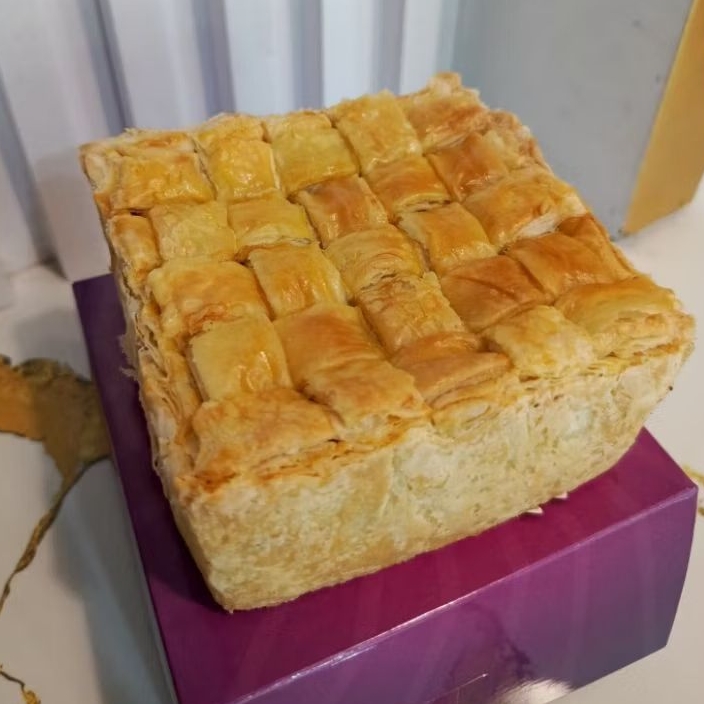 Jual Browcheese Pastry (Brownies Panggang Dibalut Roti Pastry) | Shopee ...