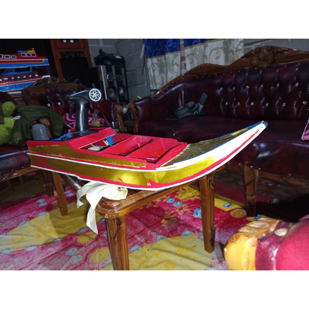 Jual rc boat sepet boat 40 pk.suda lengkap tinggal main aja | Shopee ...