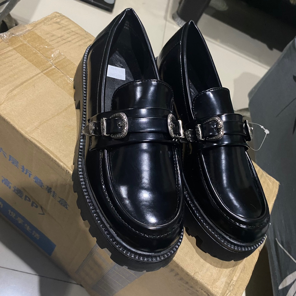 Jual CLUB CULTURE PAYLESS LOAFER | Shopee Indonesia