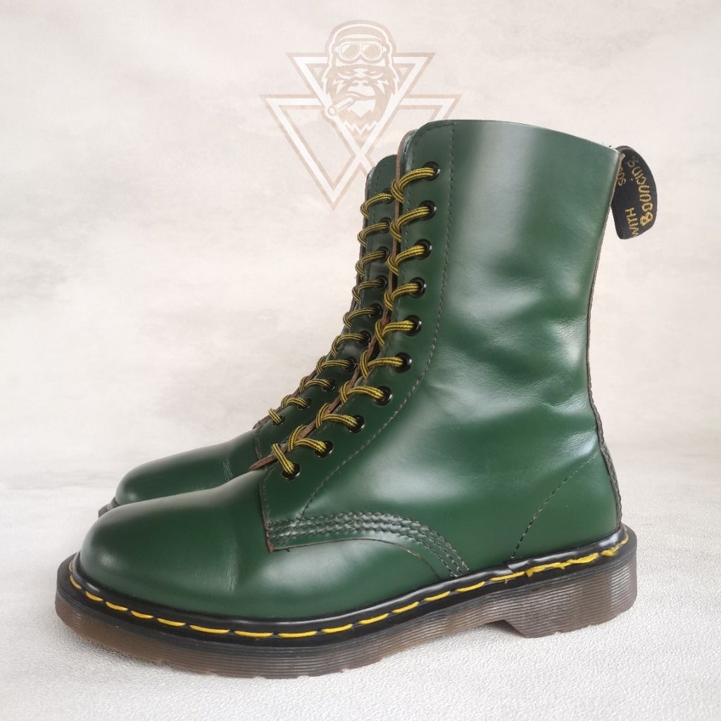 Jual Dr. Martens 1490 Green Smooth / docmart 10 hole hijau / doctor ...