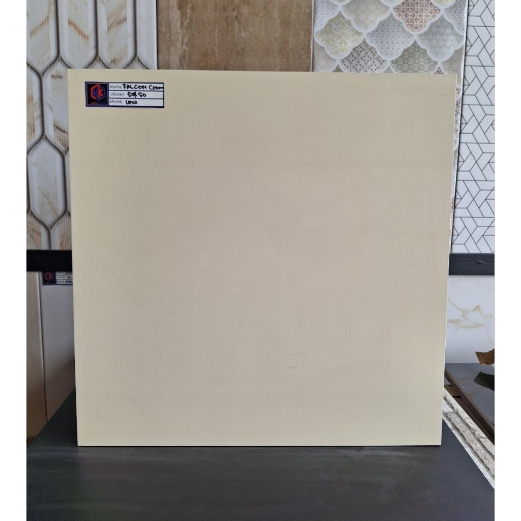 Jual Keramik Lantai Cutting 50x50 Falcon Crem || Crem Polos || UNO ...