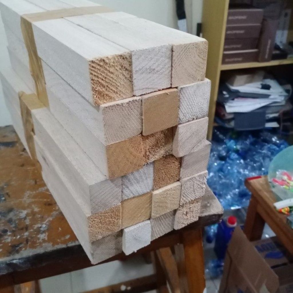 Jual KAYU RENG KOTAK 2X2 PANJANG 200CM PAKET 10BATANG KAYU SUDAH DI ...