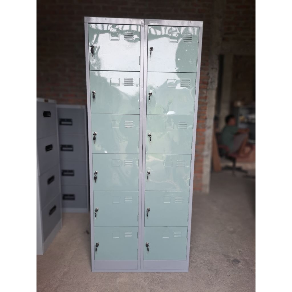 Jual Loker 12 pintu lemari loker lemari loker besi | Shopee Indonesia