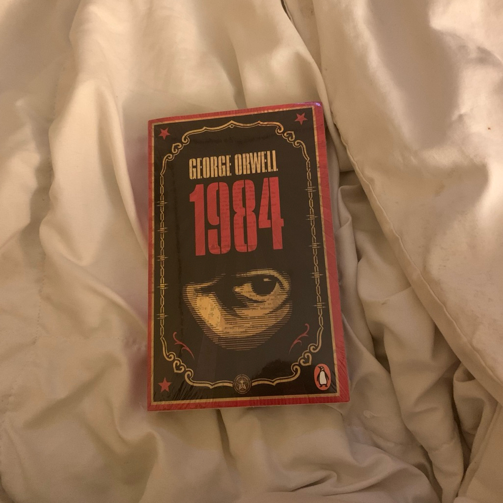 Jual 1984 - George Orwell (Penguin Classic Edition) | Shopee Indonesia