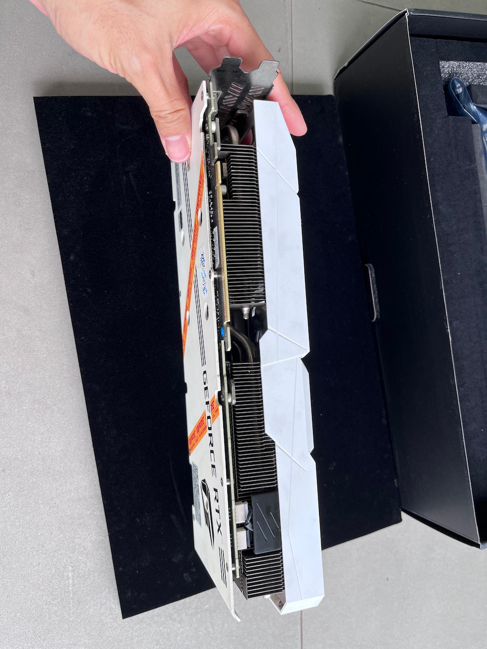 Jual VGA NVDIA Colorful iGame GeForce RTX 3060 Ti Ultra W OC G6X-V 8GB ...