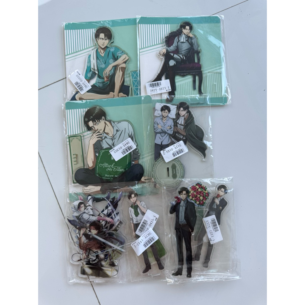 Jual standee aot levi attack on titan unofficial | Shopee Indonesia