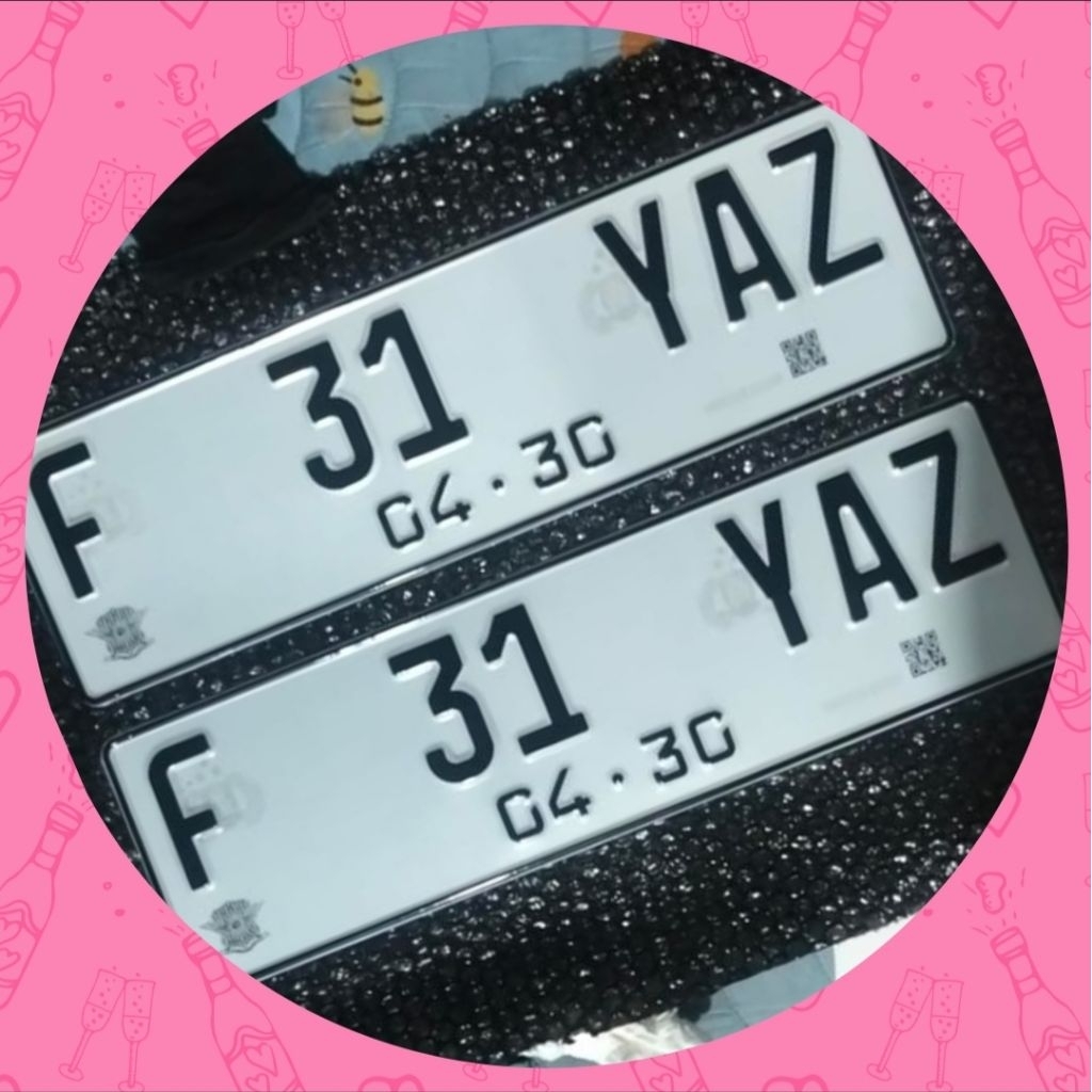 Jual plat mobil reflektif putih barcode QR 2pcs | Shopee Indonesia