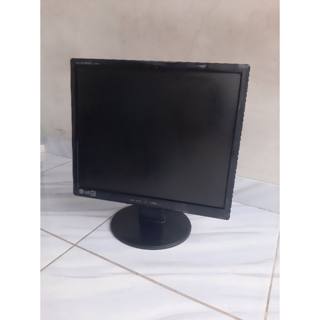 Jual LAYAR LCD KOMPUTER MERK LG 17 inc NORMAL "MURAH" | Shopee Indonesia