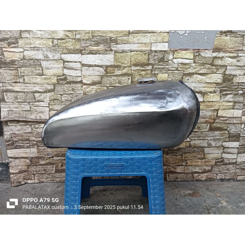 Jual Tangki RS 100,Tangki motor tua,Tangki Custom | Shopee Indonesia