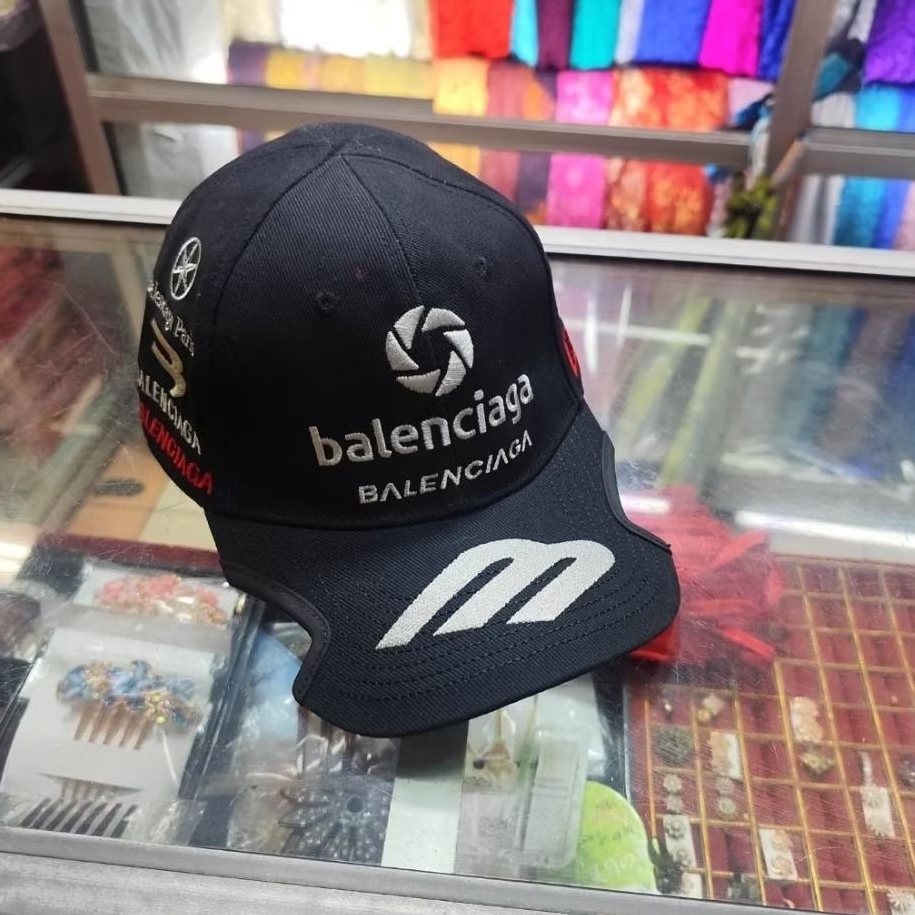 Jual Topi Branded Pria Langka dan Dicari Dari Balenciaga | Shopee Indonesia
