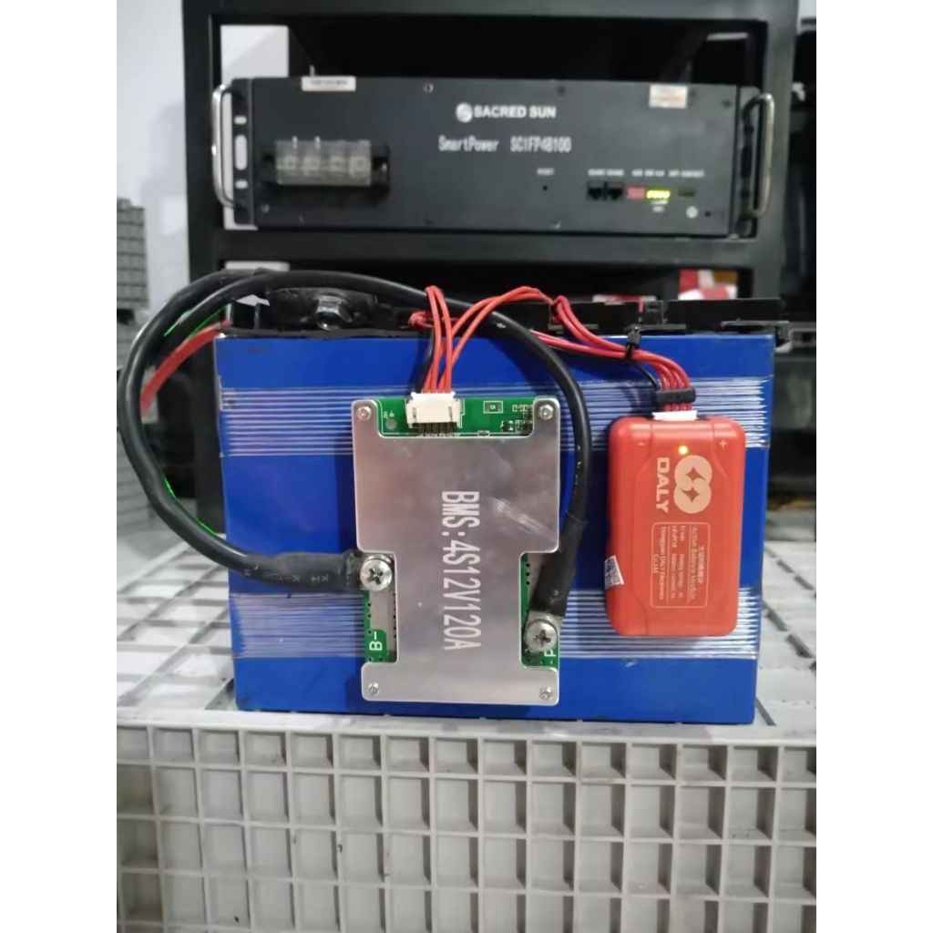 Jual Lifepo4 12V 100Ah plus BMS dan Active balancer, Cell prismatic ...