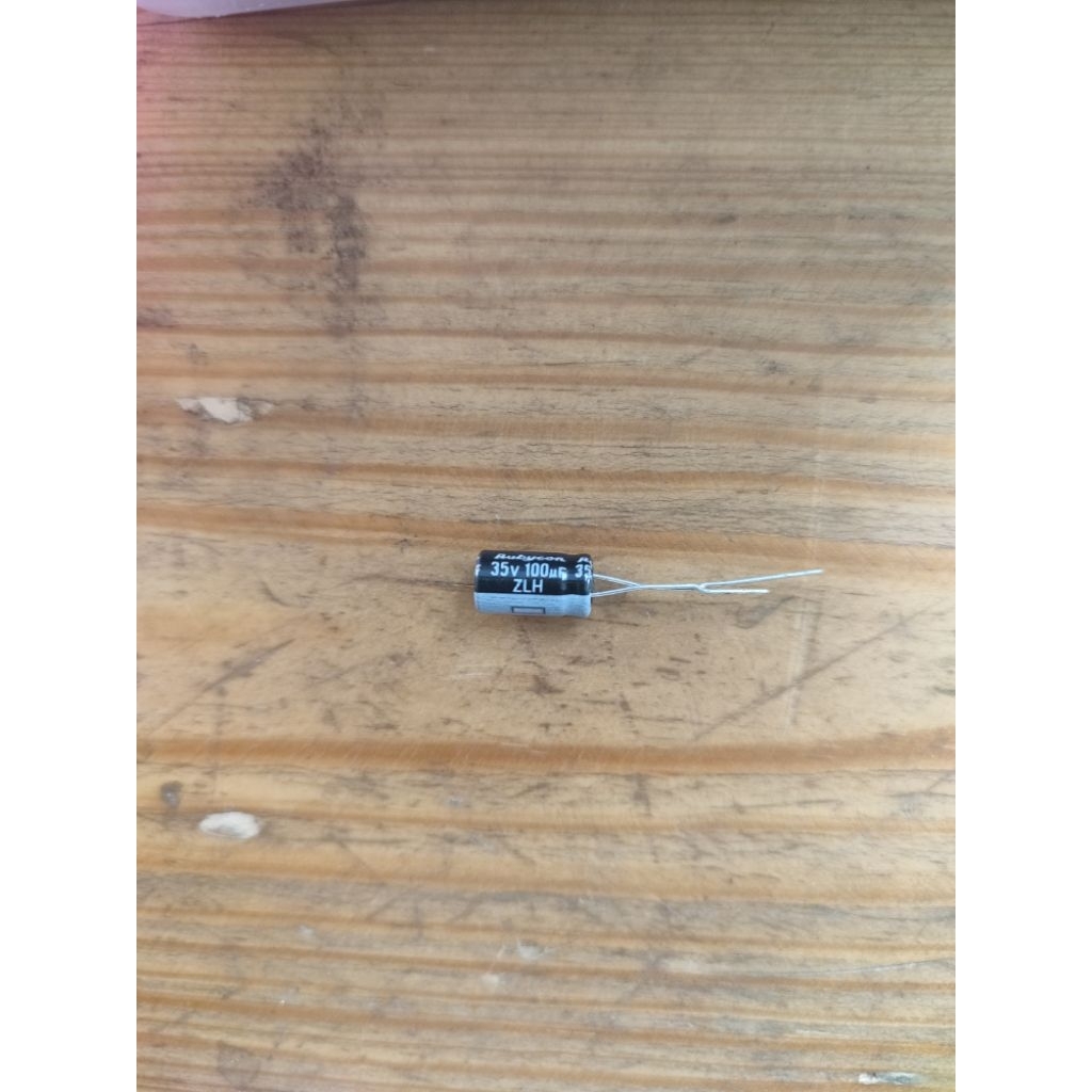 Jual ELCO 100UF 35V ELKO 100 UF 35 VOLT KAPASITOR | Shopee Indonesia