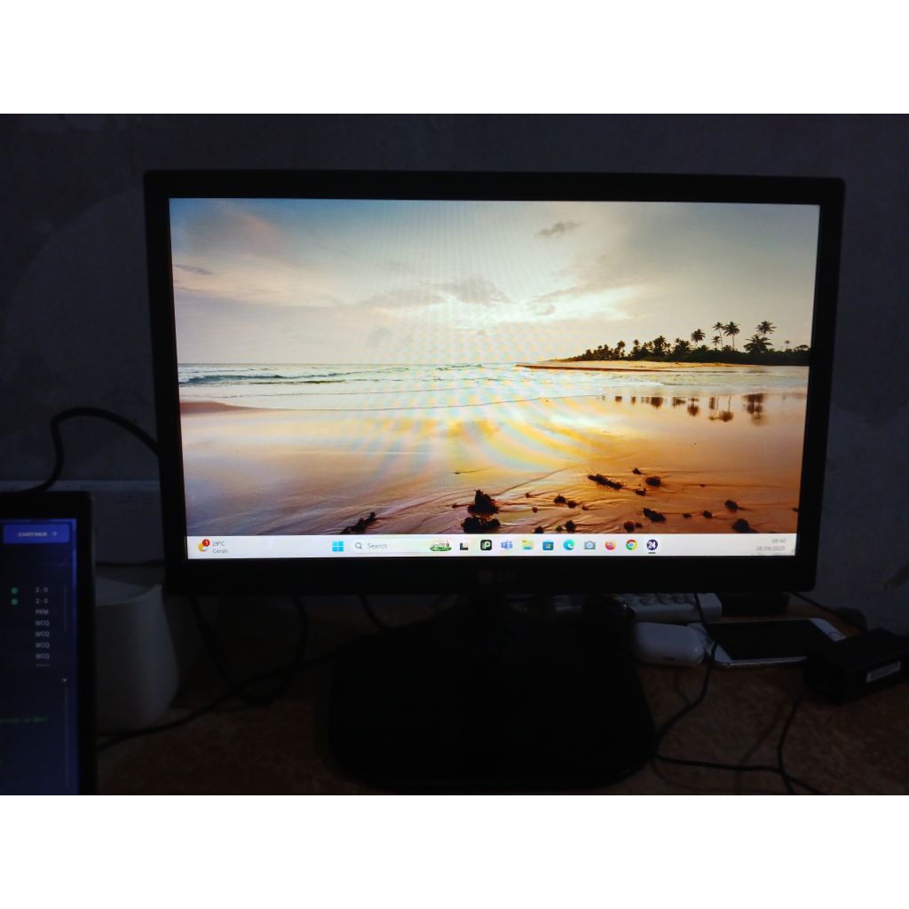 Jual Monitor LED LG 19 inch wide screen normal | Shopee Indonesia