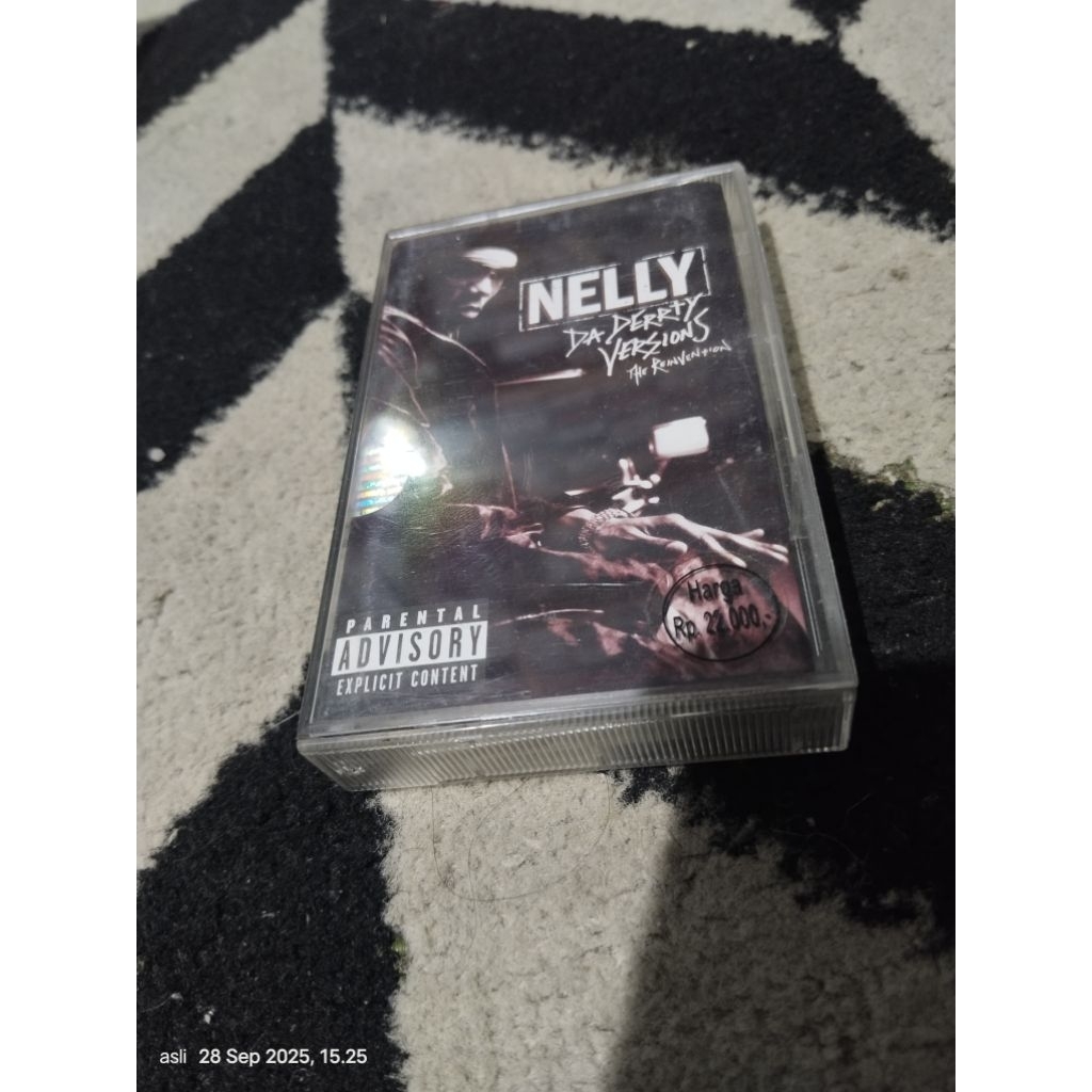 Jual kaset pita nelly / da derrty versions the reinvention | Shopee ...