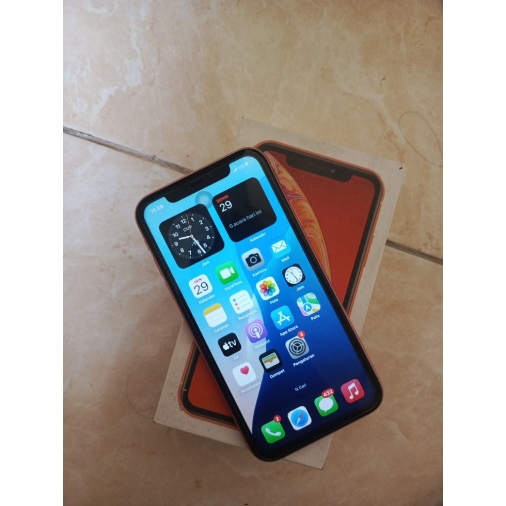 Jual IP XR 128GB | Shopee Indonesia