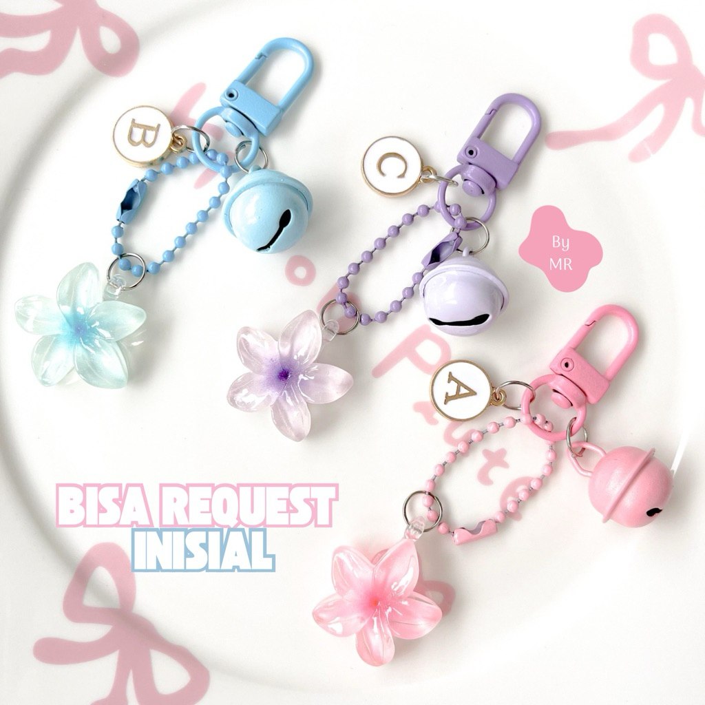 Jual Keychain Bunga Kamboja//BISA PILIH HURUF//Gantungan Keychain Bunga ...