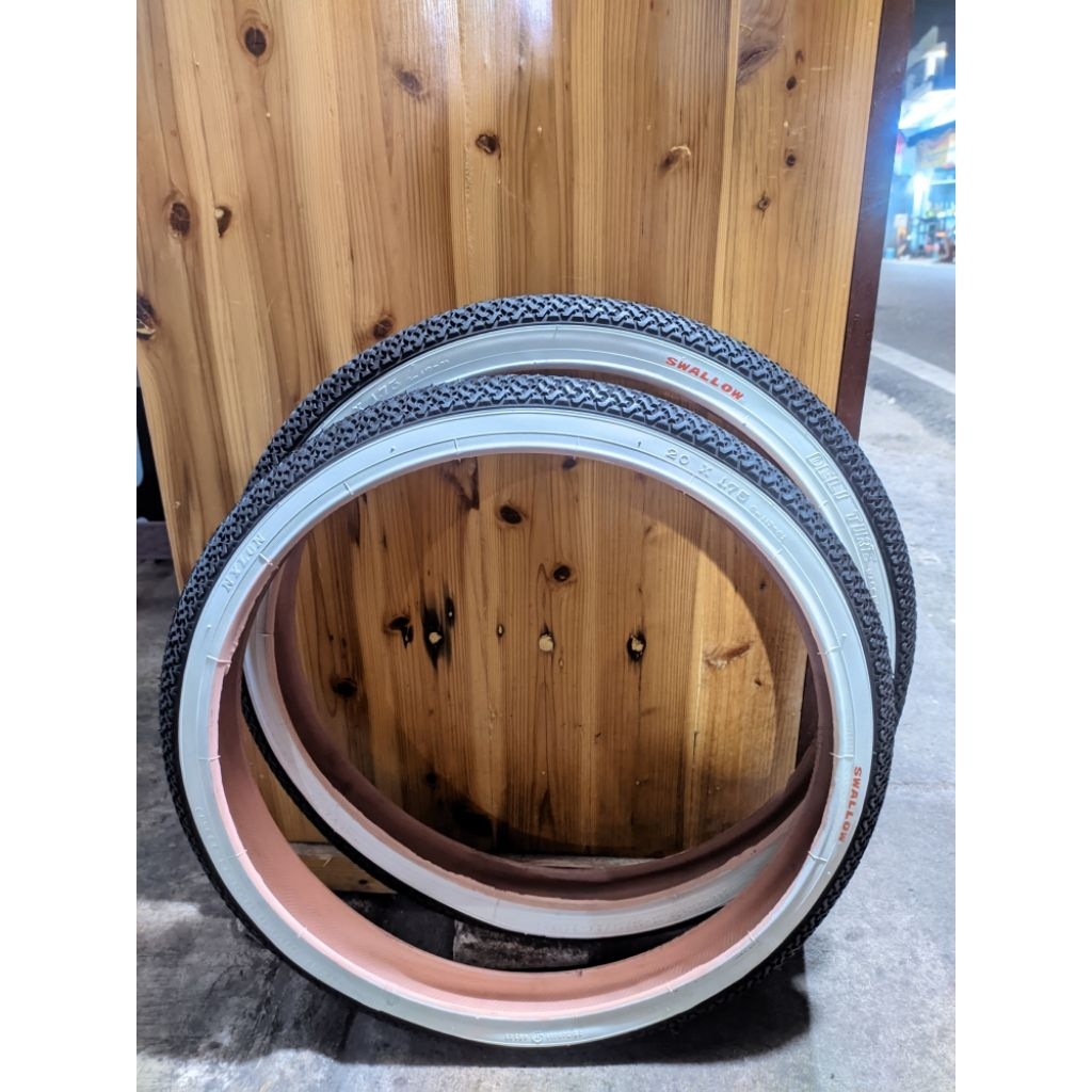 Jual ban luar sepeda ukuran 20x1,75 swallow warna hitam list putih ...