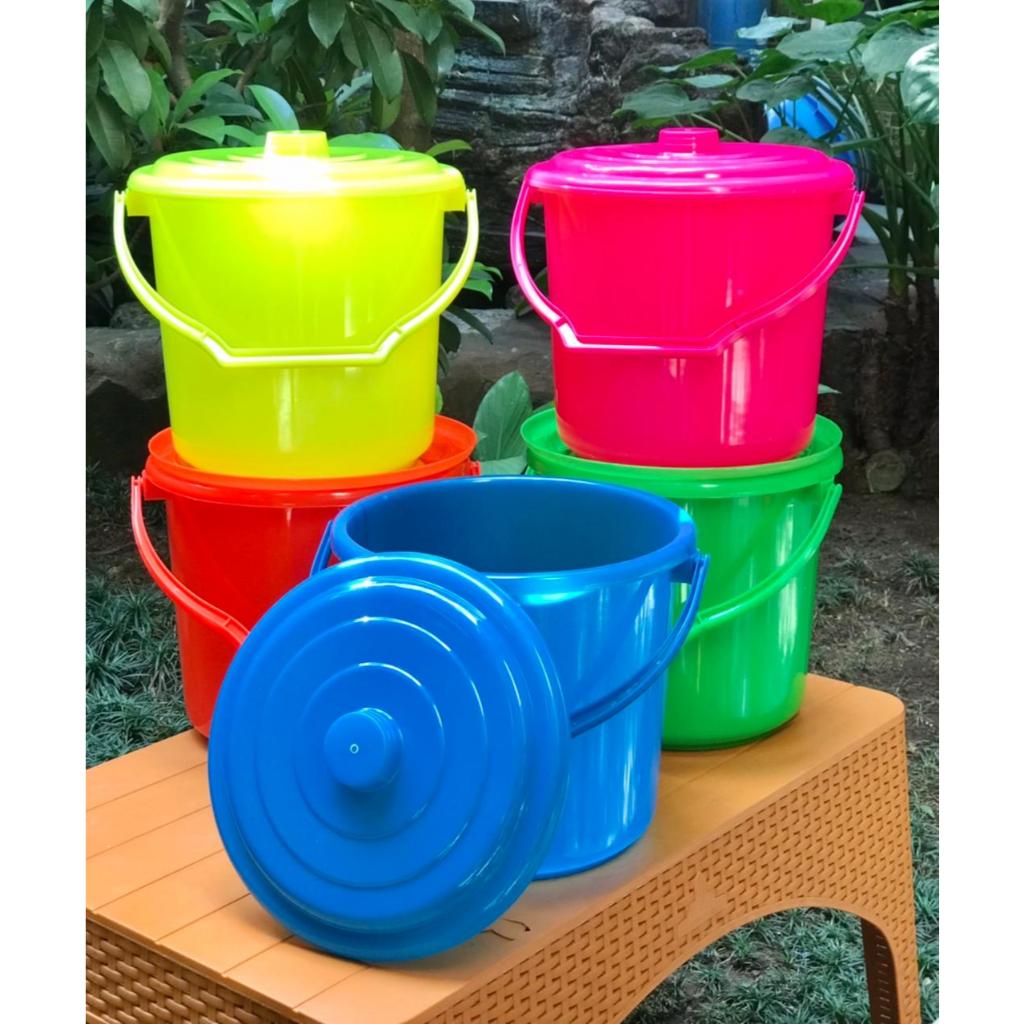 Jual Timba Air + Tutup 4 Galon BHL Seal / Ember Plastik Serbaguna ...