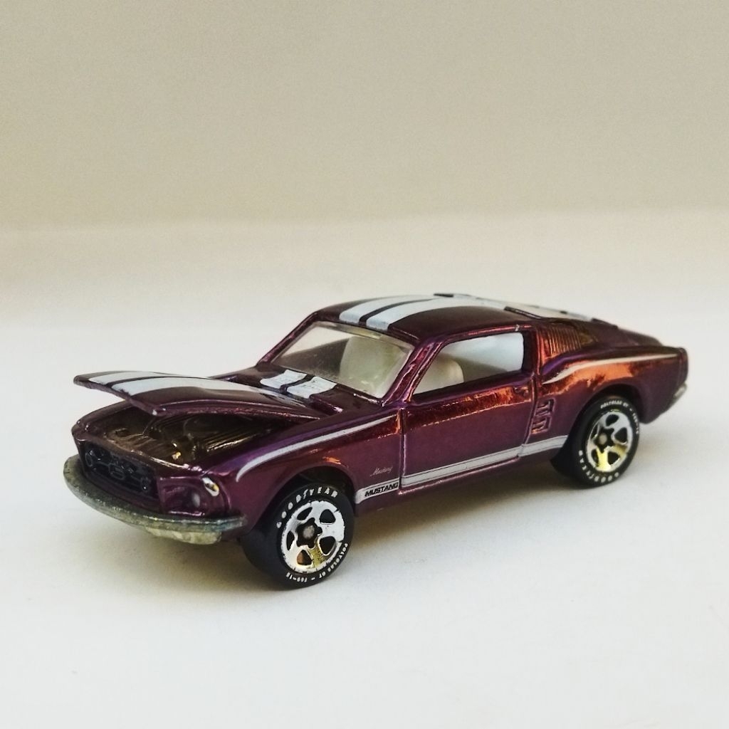 Jual Hot Wheels 1968 Ford Mustang HW Classic Series 2005 Spectraflame ...