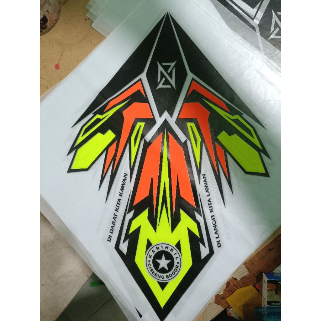 Jual KERTAS LAYANGAN PREMIUM SABLON SUKHOI 3 WARNA SPECIAL EDITION ...