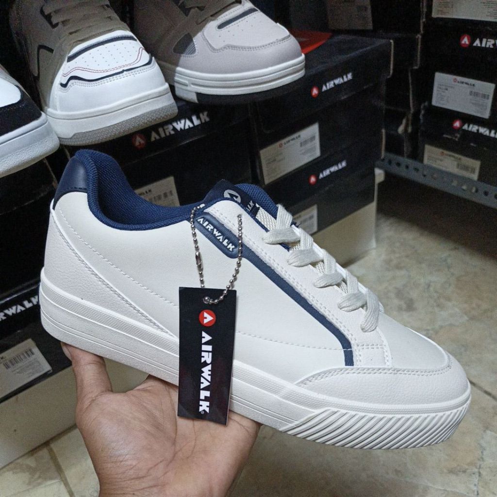 Jual Sepatu Sneakers Airwalk Crown - Beige Navy Original | Shopee Indonesia