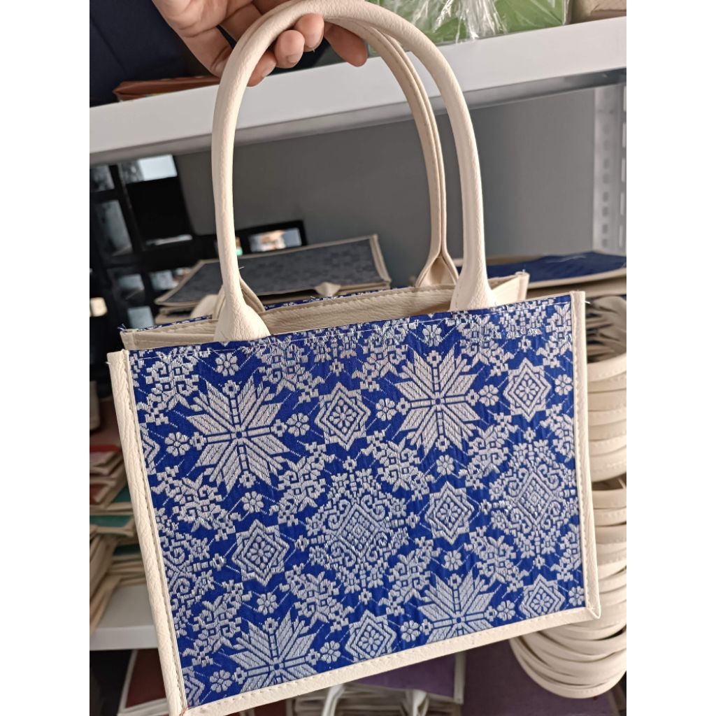 Jual Tas Jinjing Songket Warna List Putih Elegant / Tas Hampers ...