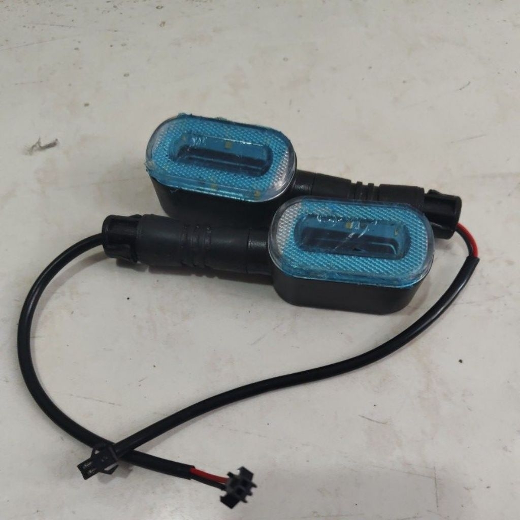 Jual Lampu sen sepeda listrik Universal 1Set | Shopee Indonesia