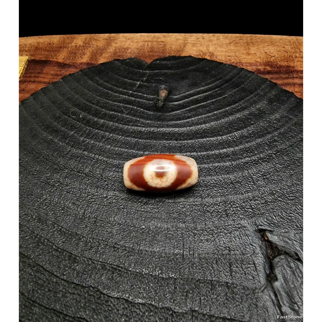Jual Batu Dzi Red 3 Mata Tiger Fang Tooth Fire Blessed Tibet Wealth ...