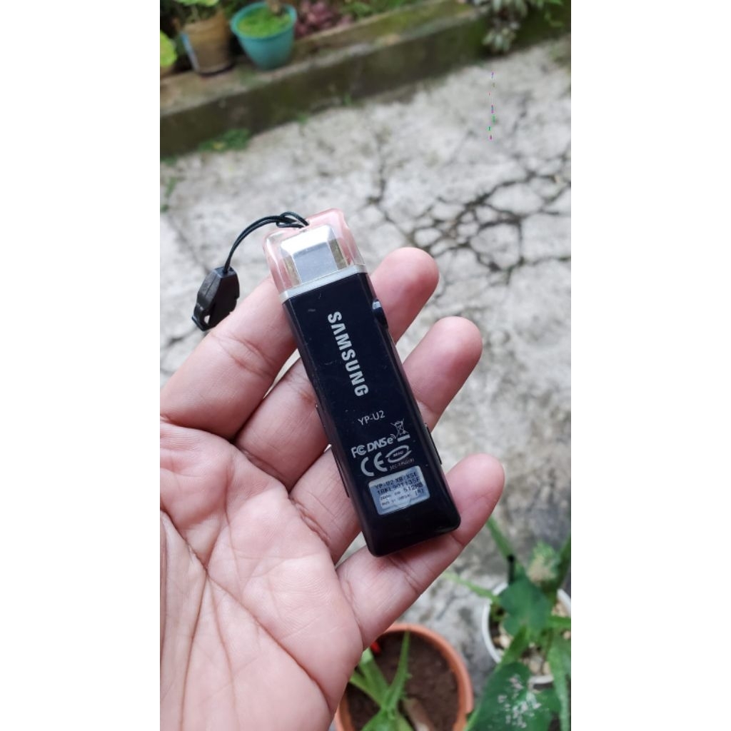 Jual samsung YP U2 512mb masih mulus | Shopee Indonesia
