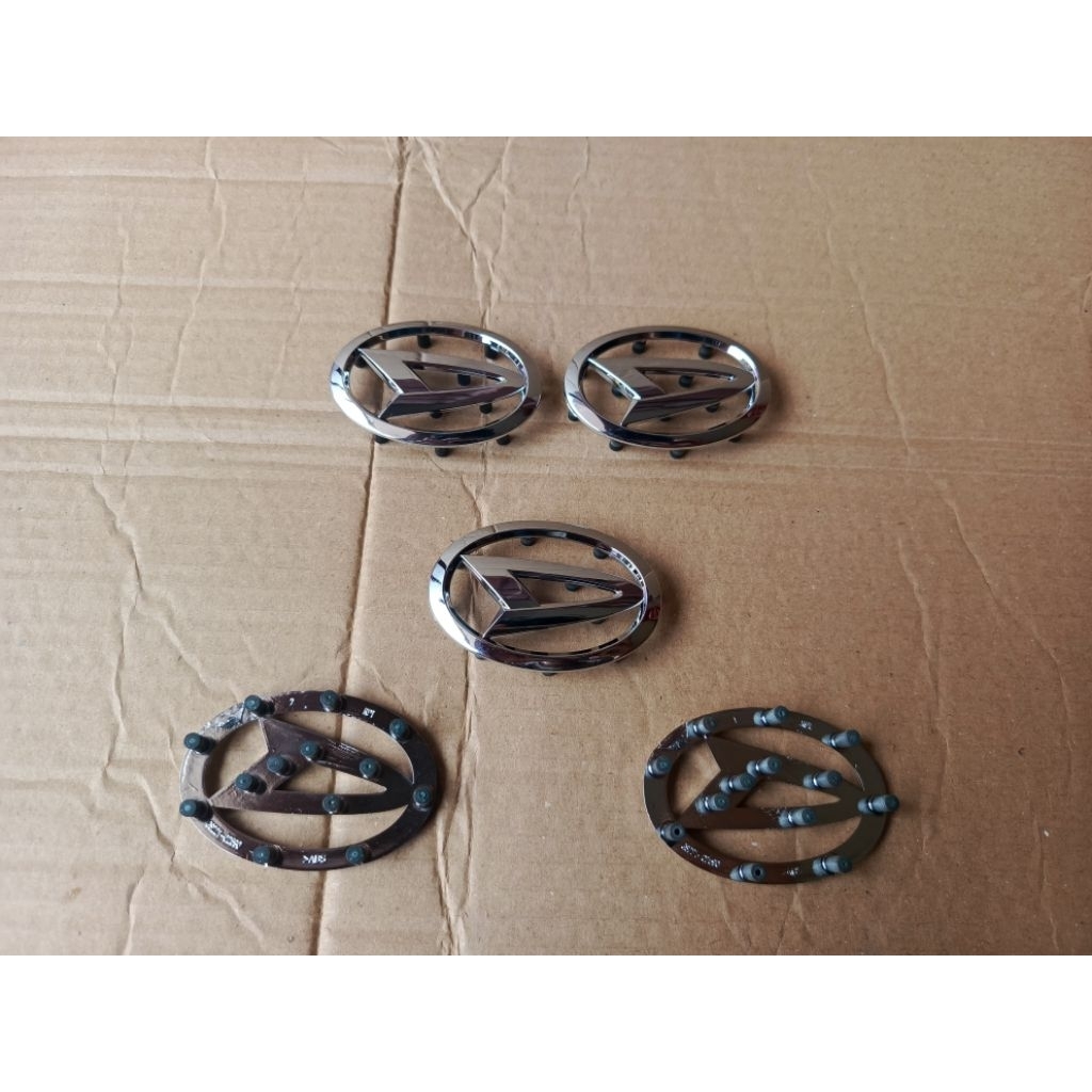 Jual Logo Stir Emblem Logo Daihatsu Stir-Ster-Setir-Setir Xenia ...
