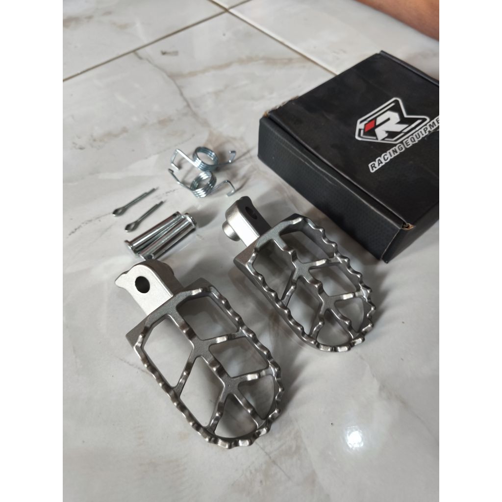 Jual Footstep Lebar Model YZ Import PNP KLX140 KLX150 D-Tracker ...