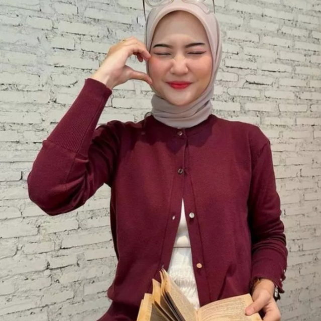 Jual Cardigan Rajut Tangan Kancing Slimfit STARLA INARA CARDI Atasan ...