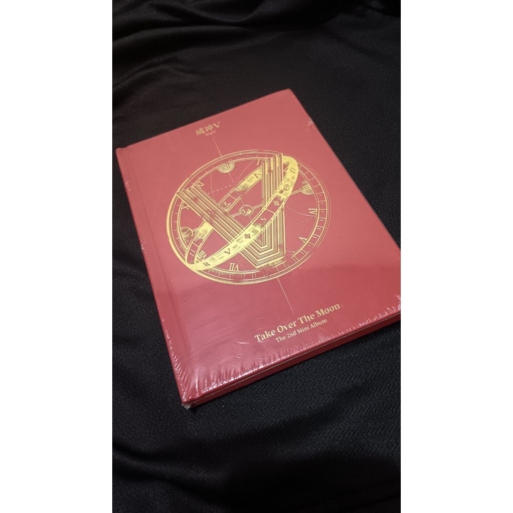 Jual [SEALED] NCT WAYV ALBUM - Take Over The Moon (TOTM) | Shopee Indonesia