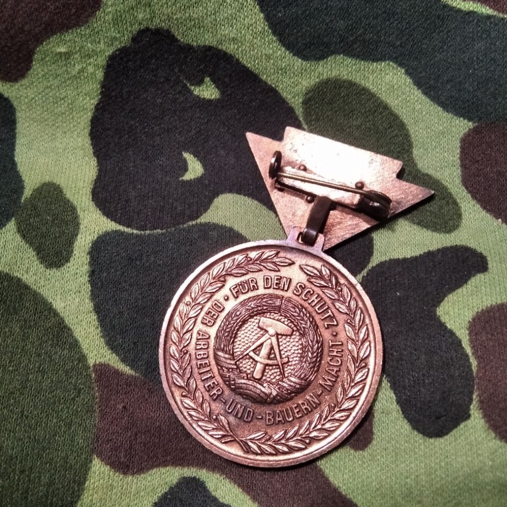 Jual Pin Tentara Jerman Timur Era Perang Dingin Mendali Jadul East ...