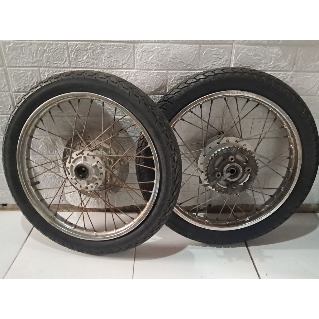 Jual Velg Tiger gl pro Megapro jari kaleng original copotan standar ...