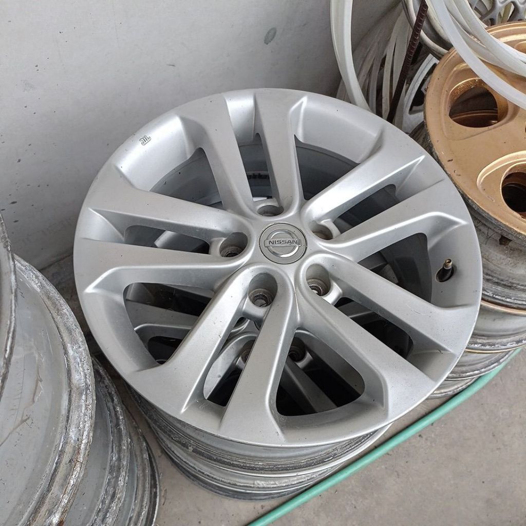 Jual velg pelek original oem Nissan Juke ring 17 | Shopee Indonesia
