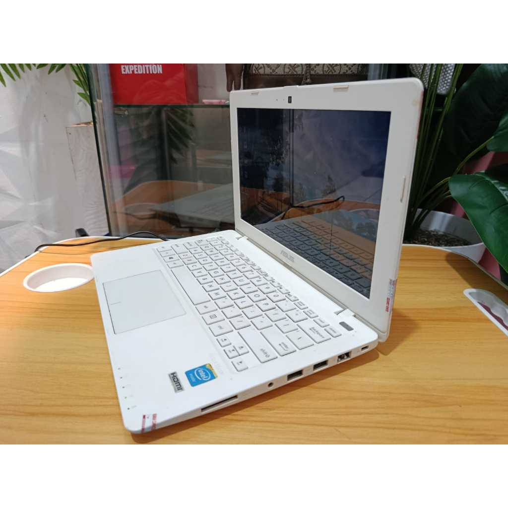 Jual Laptop Asus X200M Processor Intel Celeron CPU N2840 2.2 GHz Ram 2 ...