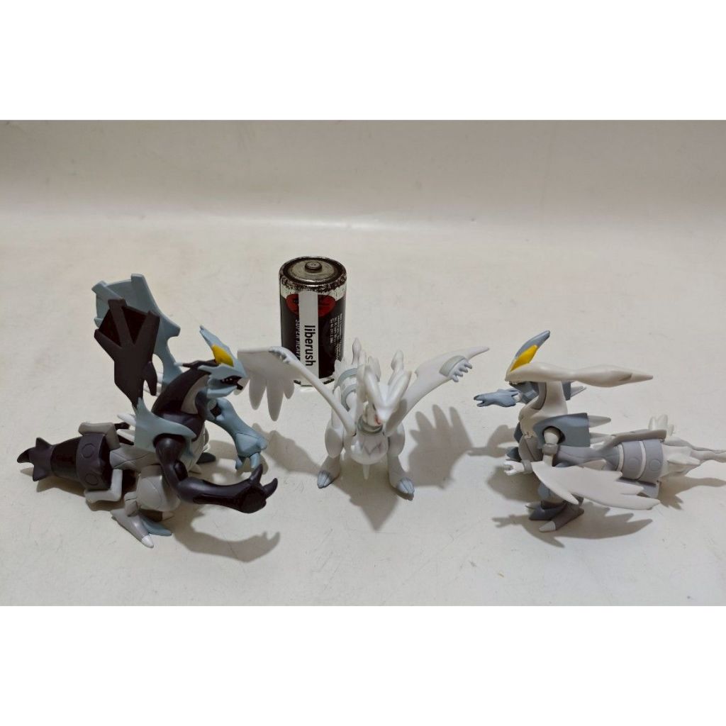 Jual Set nintendo pokemon moncolle legend ml legendary reshiram white ...